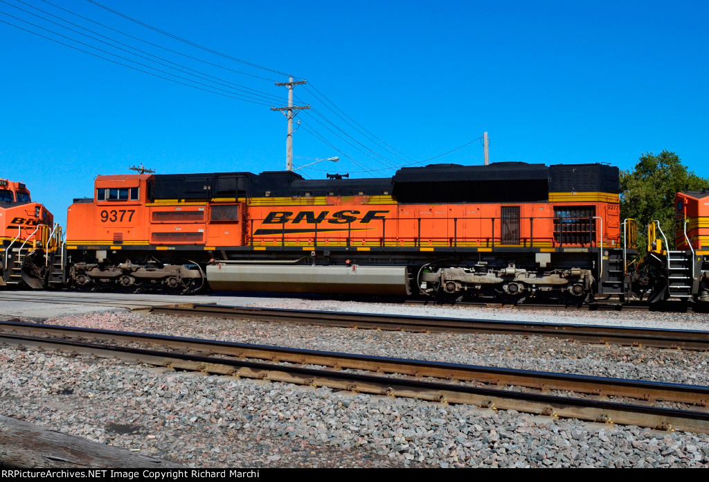BNSF 9377